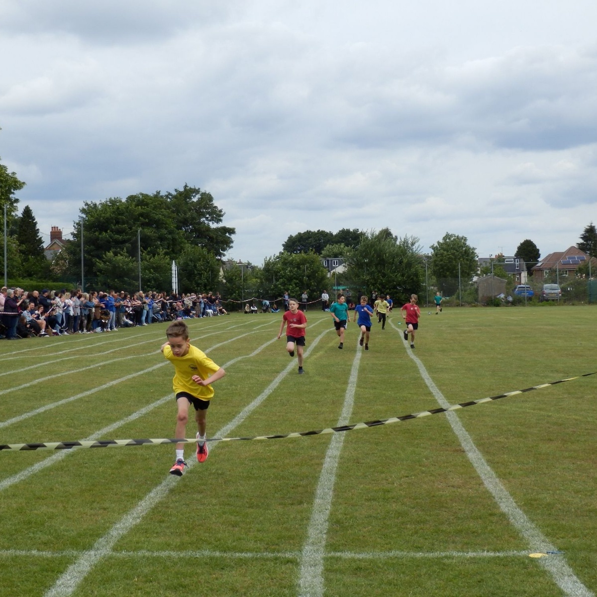 South Farnborough Junior School - Sports Day Races